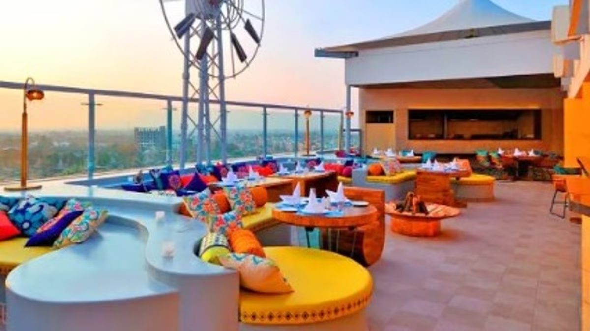 Best Rooftop Restaurants In Indore You Need To Visit - InShot Spot